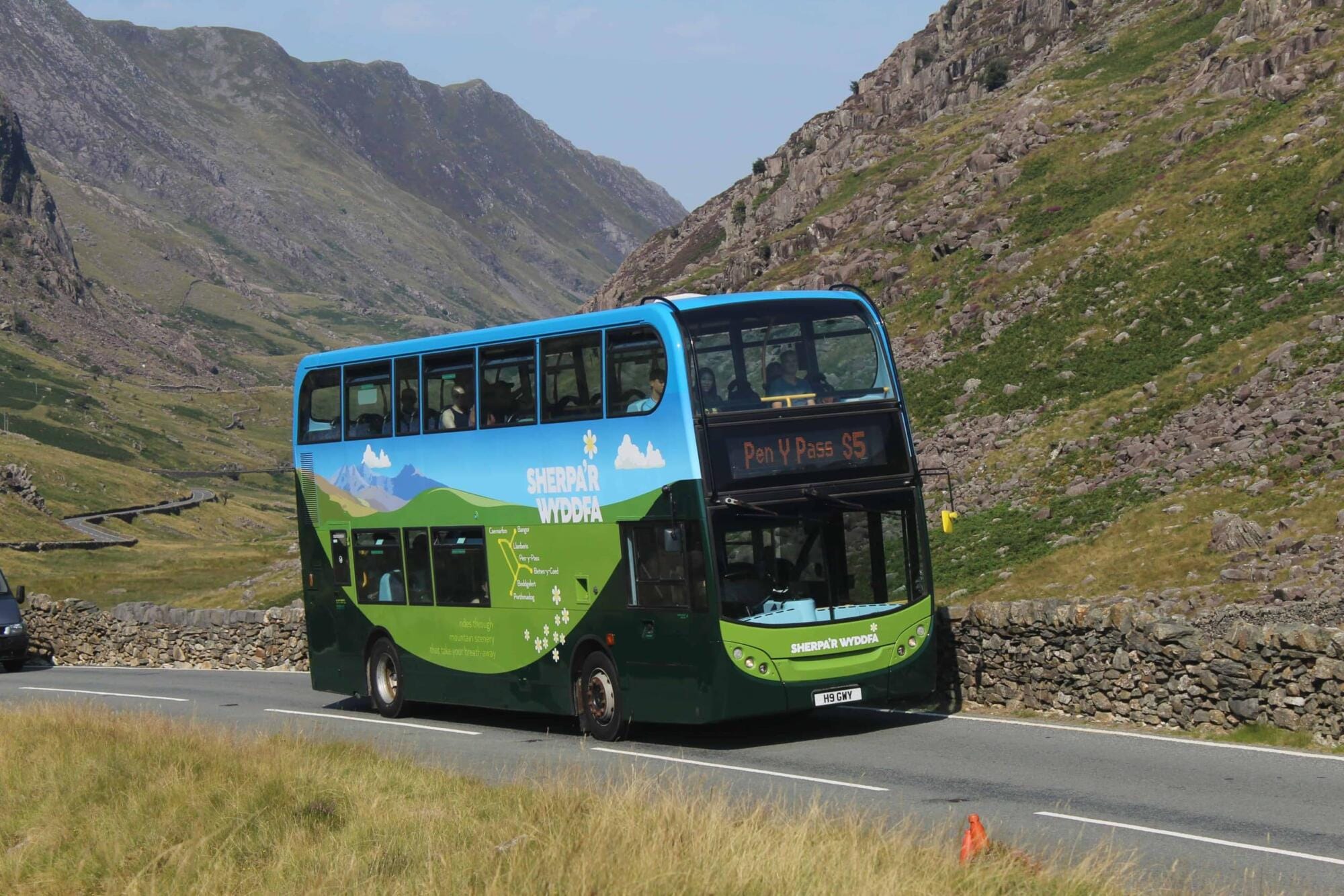 How a Bus Route Helped Protect Snowdonia National Park - Littlethorpe ...